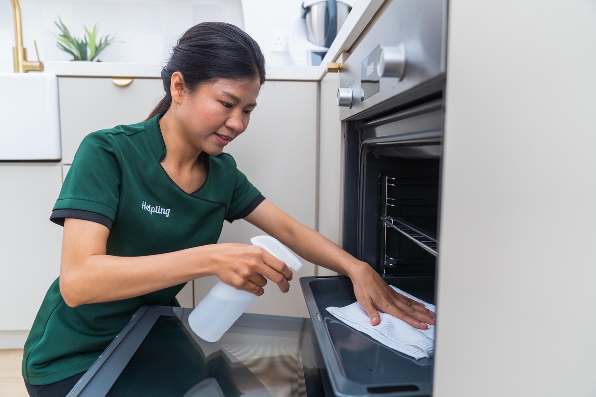 Kitchen Cleaning 101: Best Ways To Clean The Kitchen Space